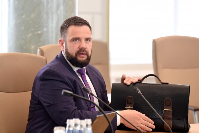 VS.lv: Kariņš parakstījis rīkojumu par ekonomikas ministra Vitenberga ... VS.lv: Kariņš parakstījis rīkojumu par ekonomikas ministra Vitenberga ...